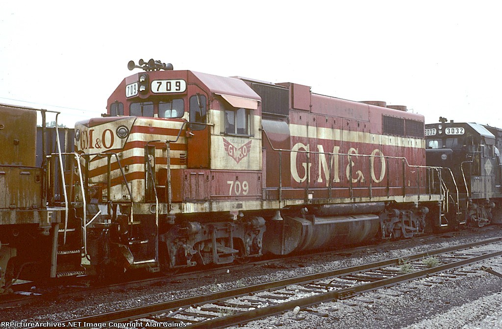 GM&O GP38 709
